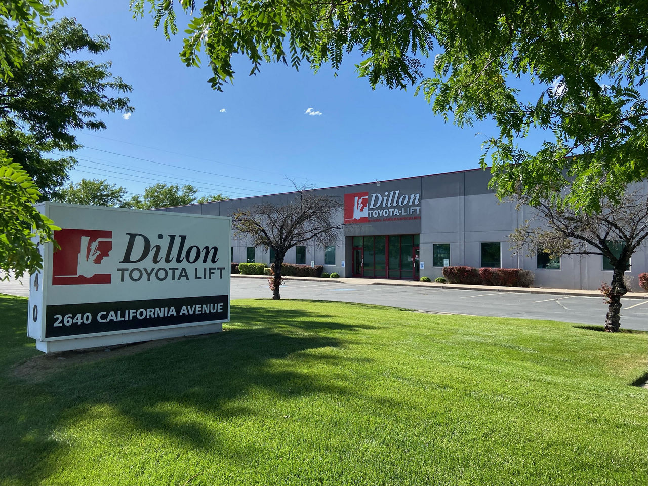 Dillon Toyota Lift | Authorized Toyota Forklift Dealer